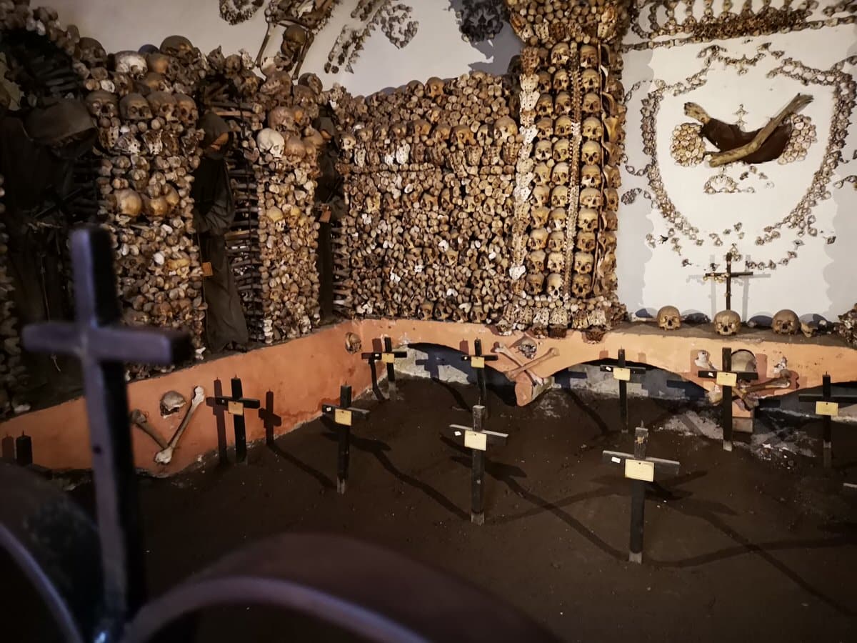 Night Tour in Rome: The Crypts and The Catacombs of Priscilla