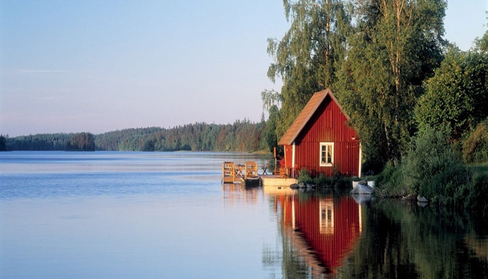 5 Beautiful Lakes to See in Sweden